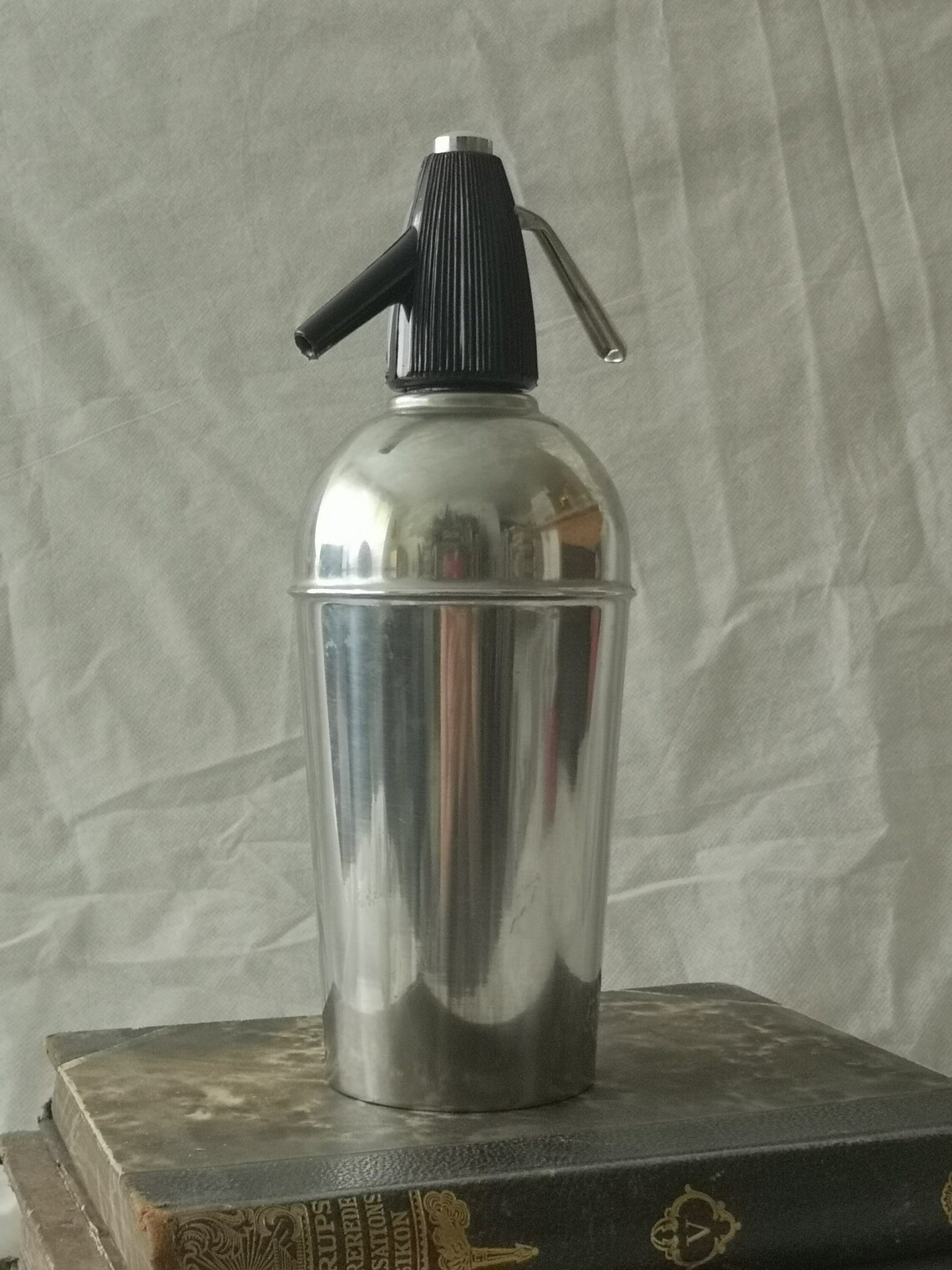 Silver Soda SYPHON Seltzer Bottle Barware Mixed Drinks Bar Decor Man ...