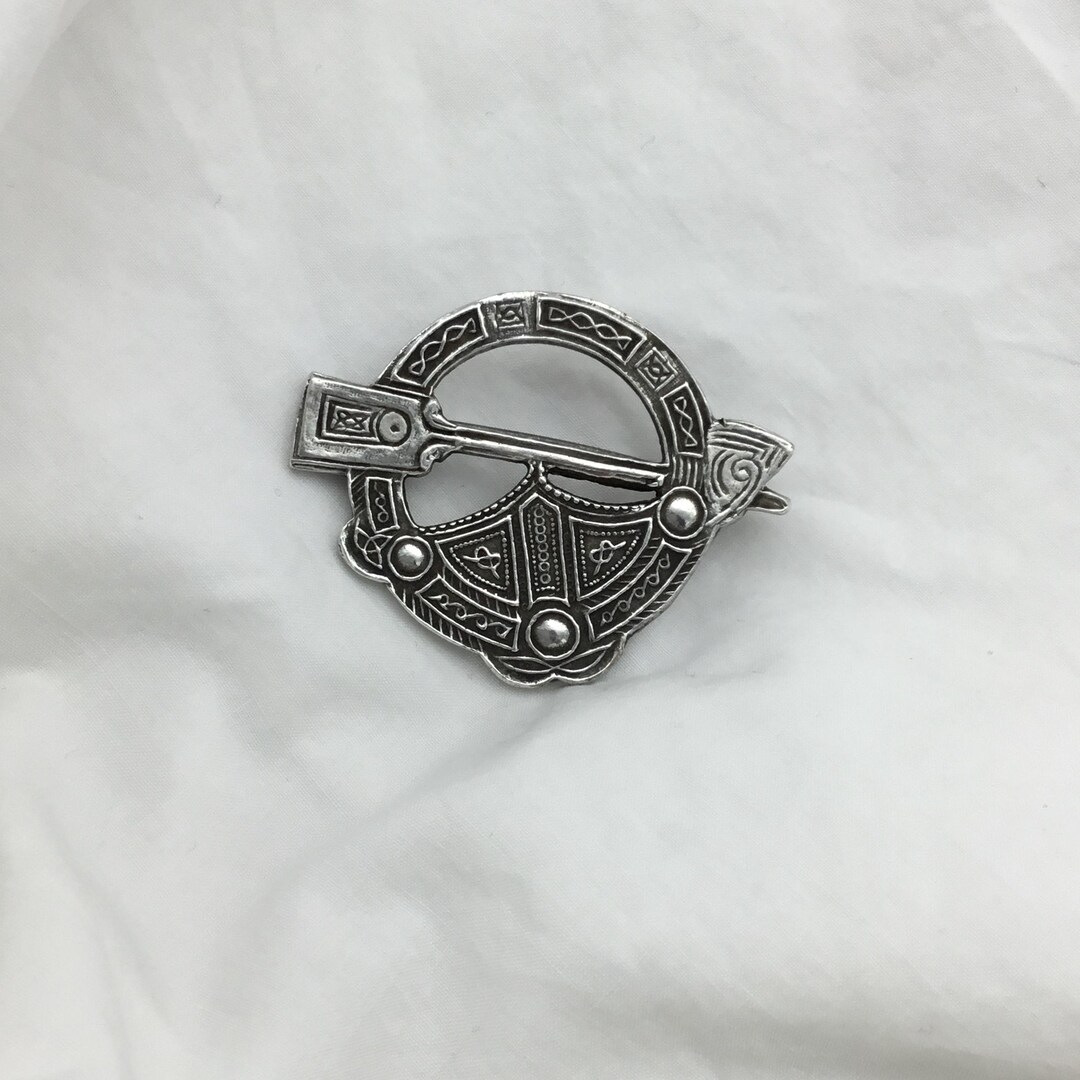 Vintage Irish Silver Plate Celtic Penannular Brooch. Detailed Design ...