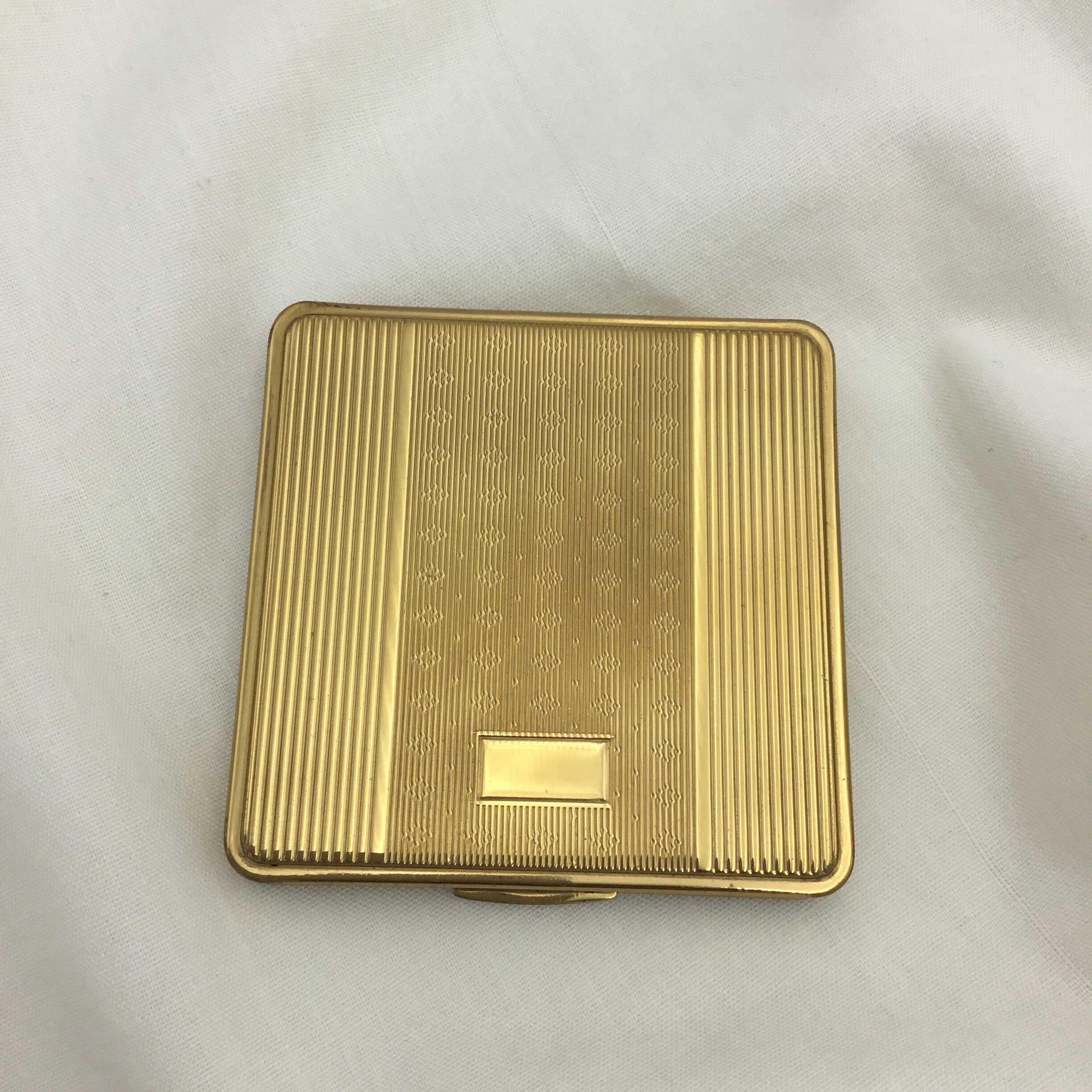 Vintage KIGU Square Compact 1940s 1950s Gold Tone Engraved - Etsy UK