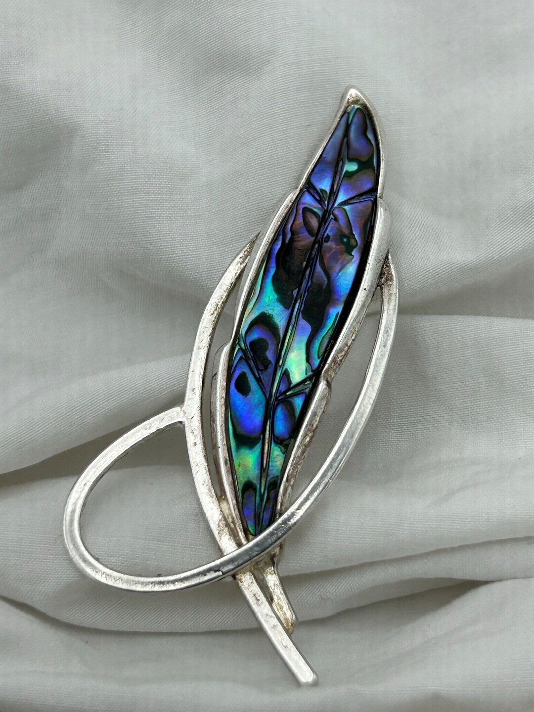 Vintage Ataahua, années 1950 à 1960, broche fantaisie feuille de ...