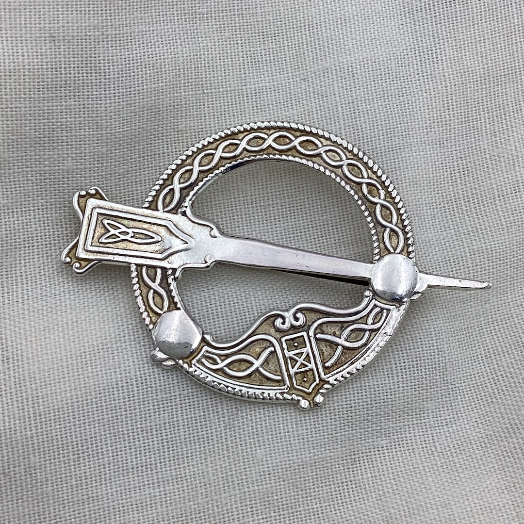 Vintage Silver Irish Celtic Penannular Brooch. Dublin 2001 Hallmarked Signed JGKL Makers Mark ...