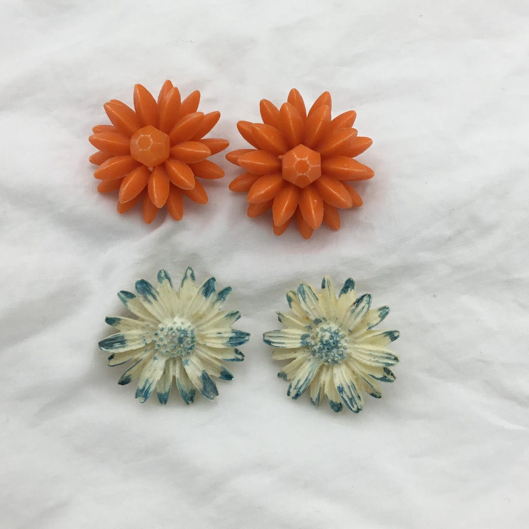 Vintage Set 1960s Pink Plastic Flowers White & Blue Edelweiss 3cm, 3d ...