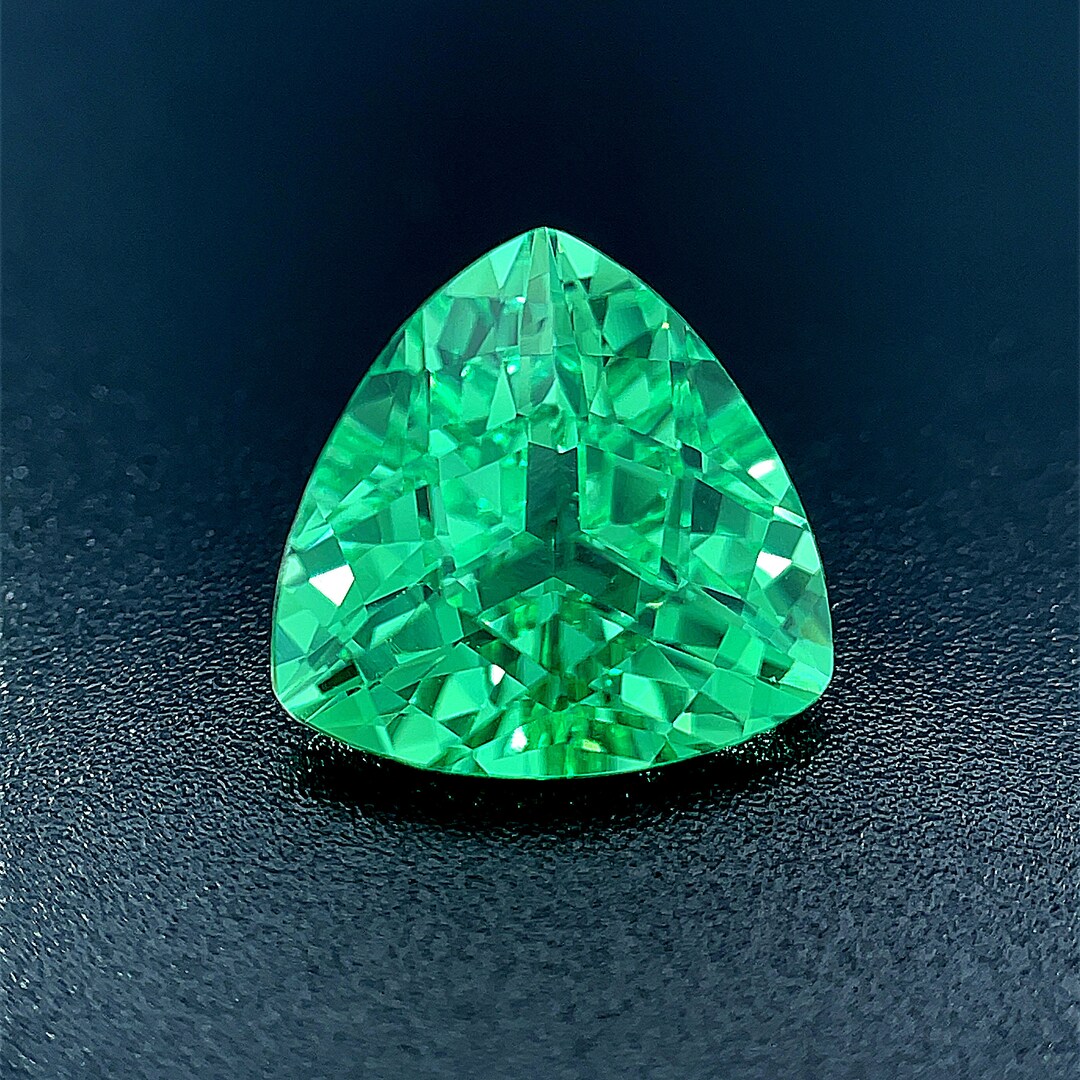 Lab Grown Green Sapphires Trillion Checkered Cut AAA Quality Finest ...