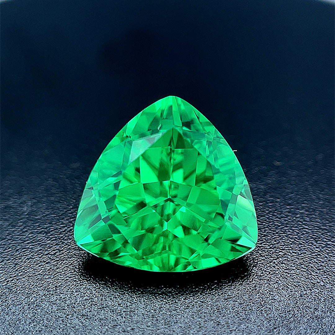 Lab Grown Green Sapphires Trillion Cut AAA Quality Finest German Cut ...