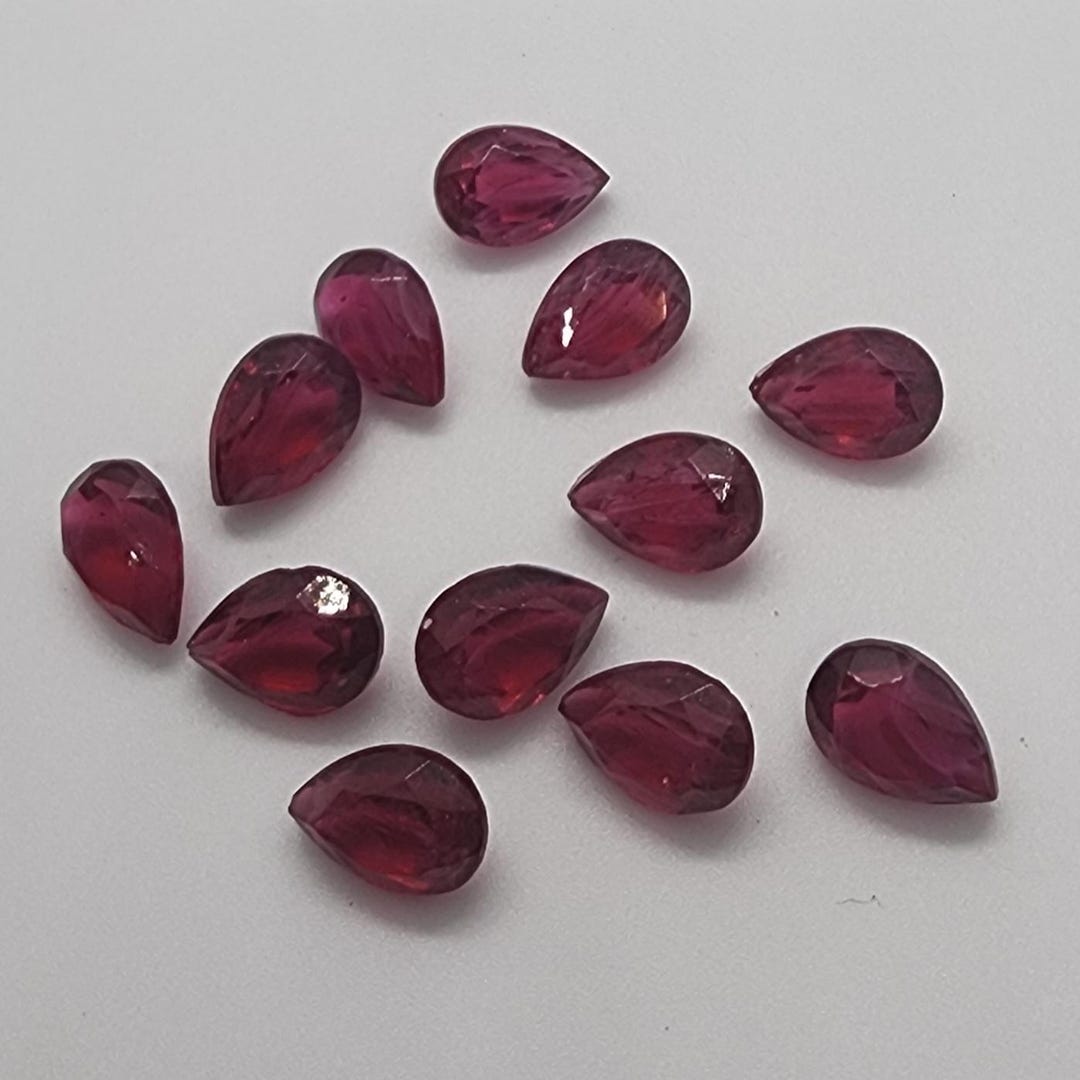 12 Vintage Givre Pigeon Blood Pear Shaped Glass Faceted Rhinestones - Etsy