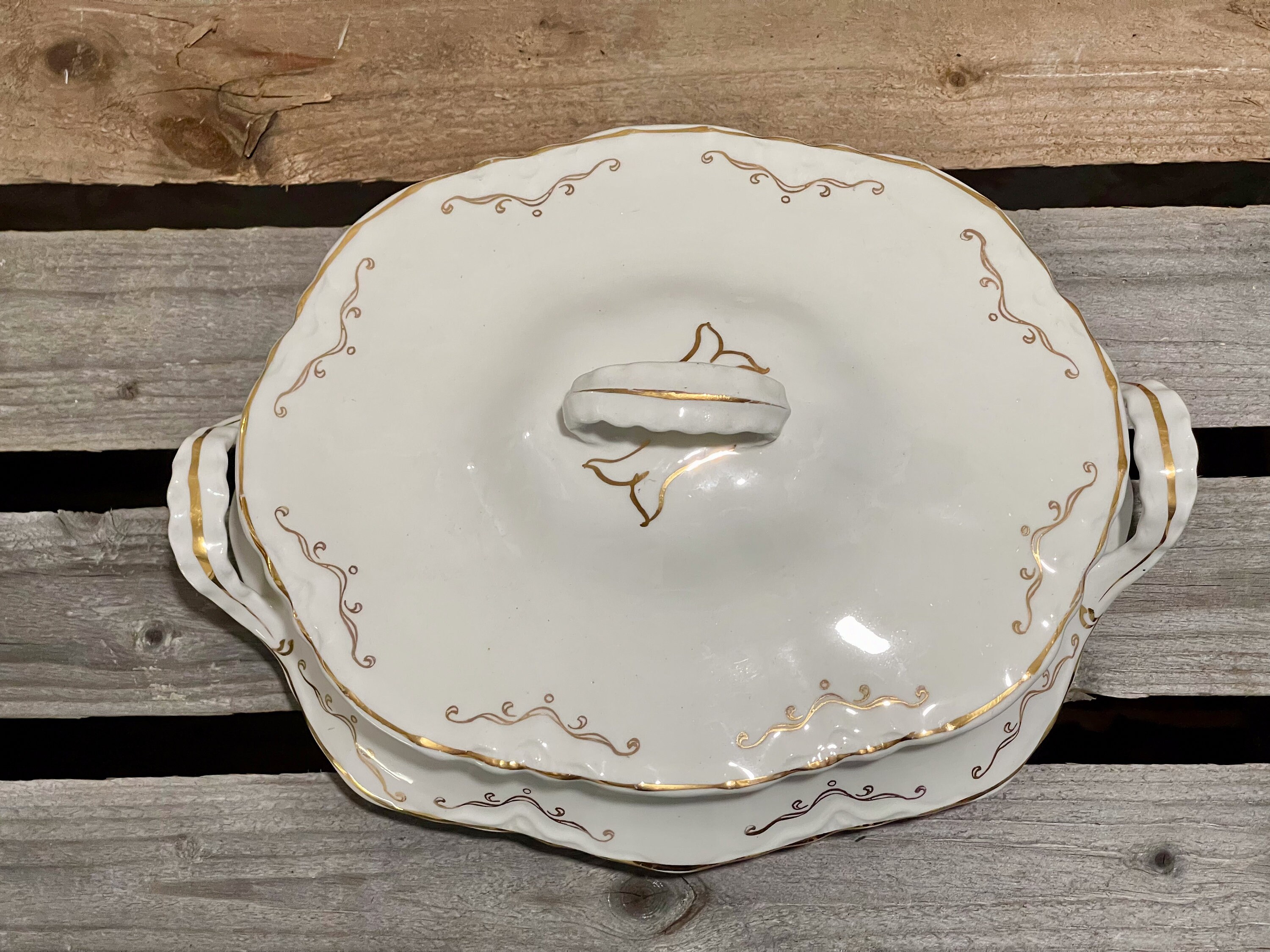 Gorgeous Vintage Homer Laughlin Scalloped Republic Pattern R-5001 ...