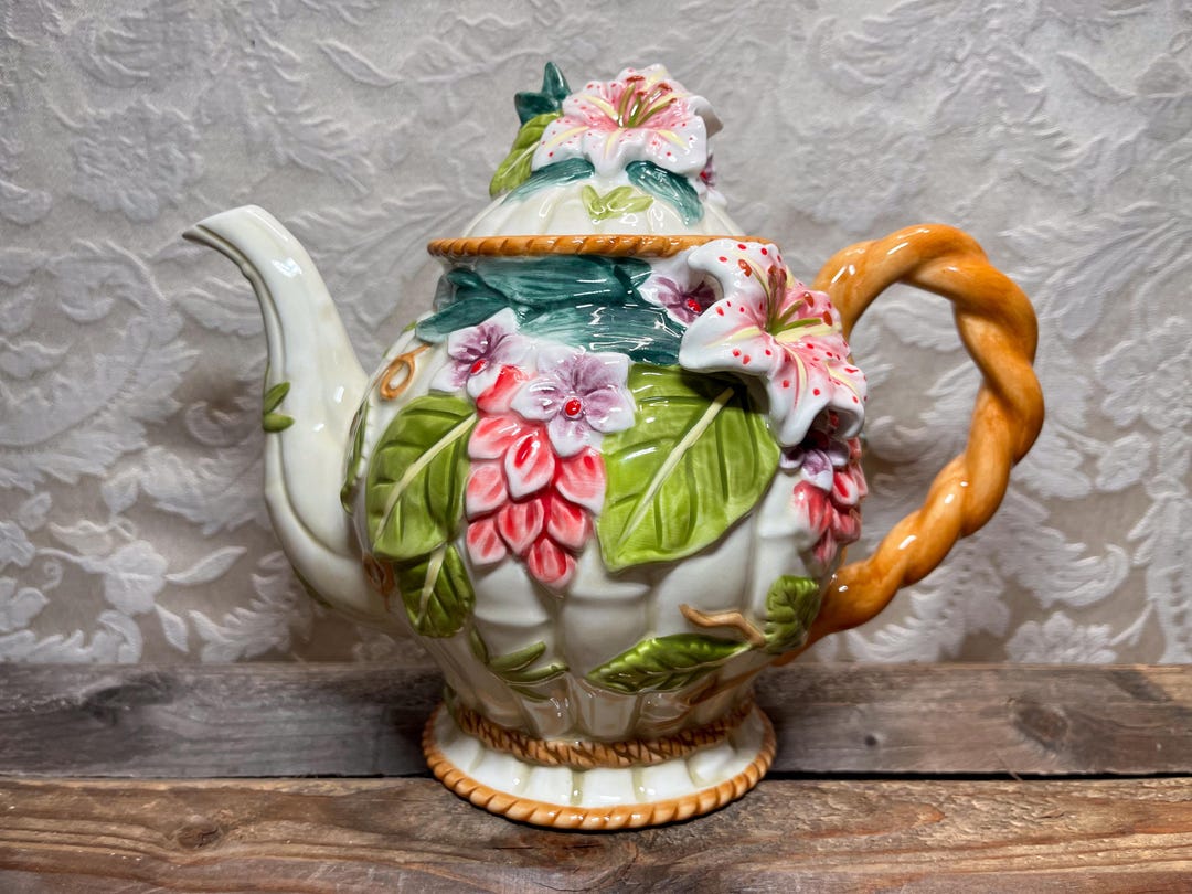 Corner Ruby Botanical Garden Teapot – Floral Design, Braided Handle ...