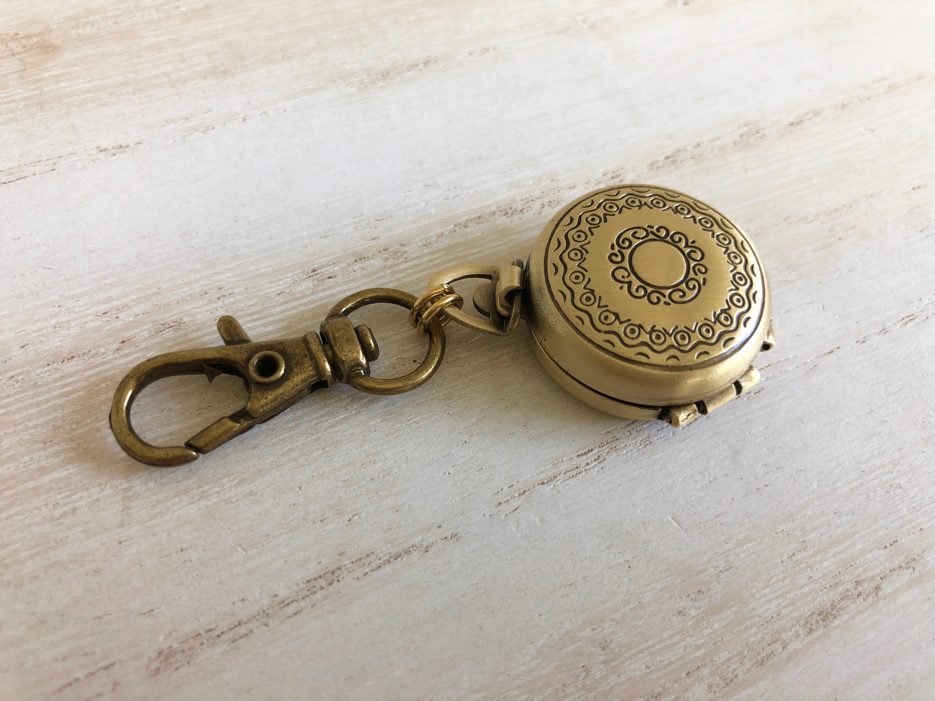 4 Photo Locket Keychain That Makes a Great Gift for Men - Personalized ...