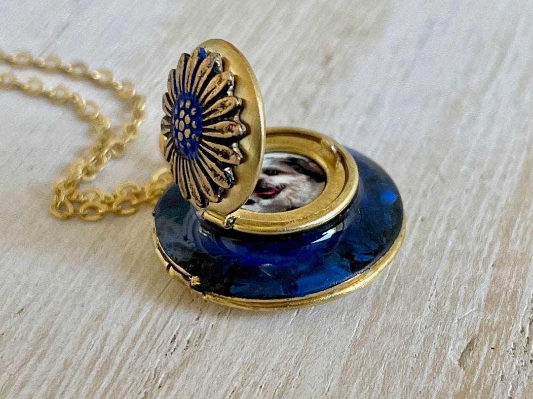 Dark Blue 4 Photo Locket With Daisy Front - Etsy