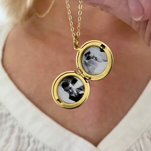 Dark Blue 4 Photo Locket With Daisy Front - Etsy