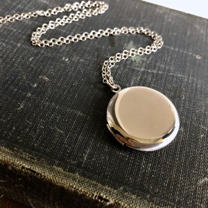 Simple Silver Locket Necklace, Shiny Silver Locket, Silver Photo Locket ...