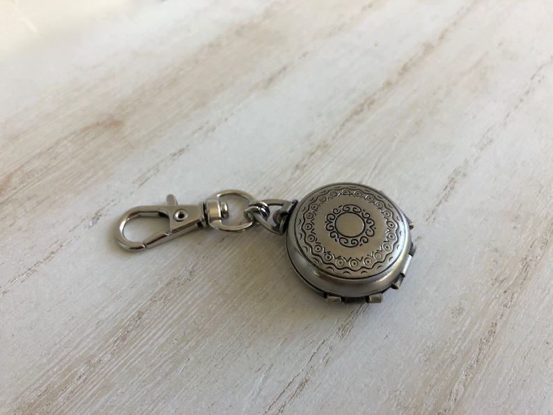 4 Photo Locket Keychain That Makes a Great Gift for Men - Personalized ...