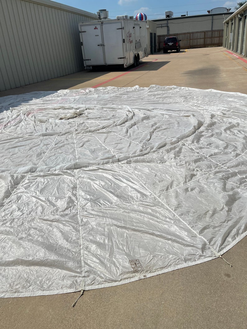 Military 31ft White Round Parachute/photo Shoot Car/boat - Etsy