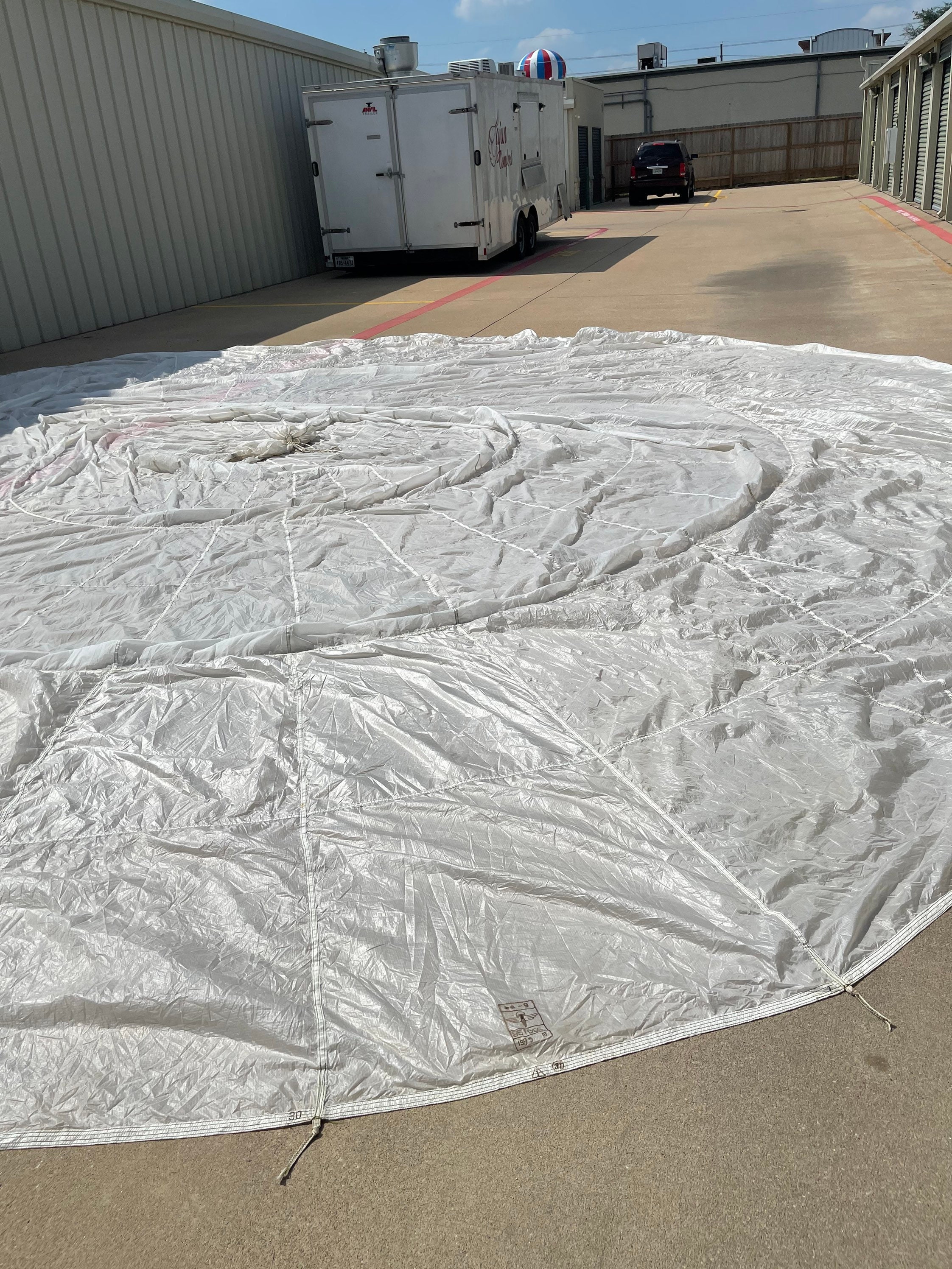 Military 31ft White Round Parachute/photo Shoot Car/boat - Etsy