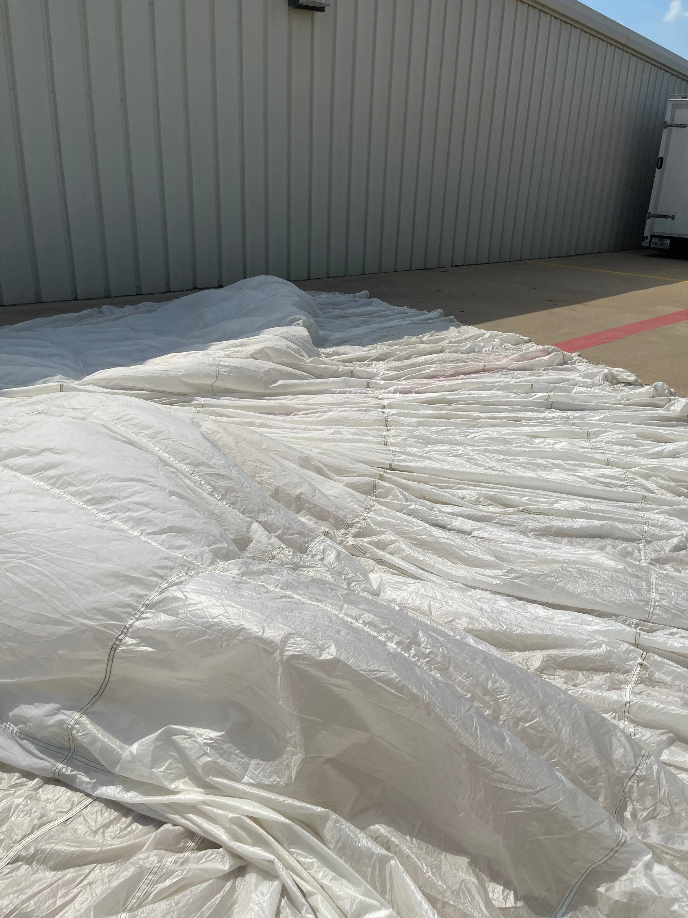 Military 31ft White Round Parachute/photo Shoot Car/boat - Etsy