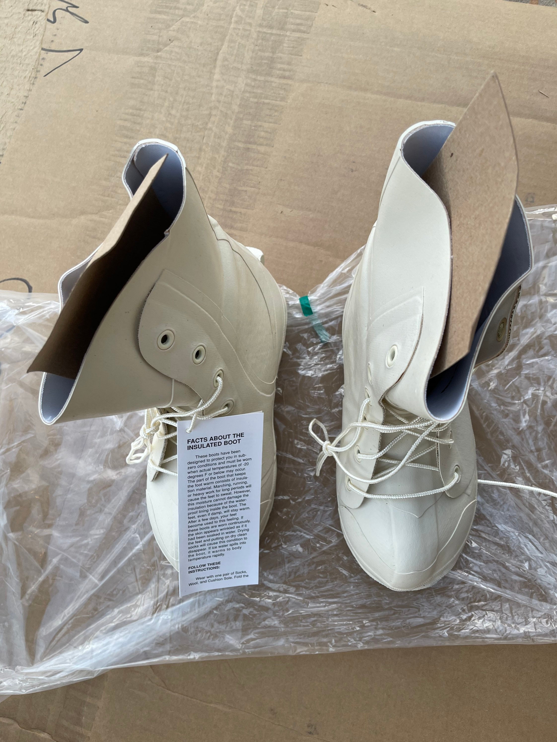 US Military Extreme Cold Weather White Micky Mouse / Bunny Boots With ...