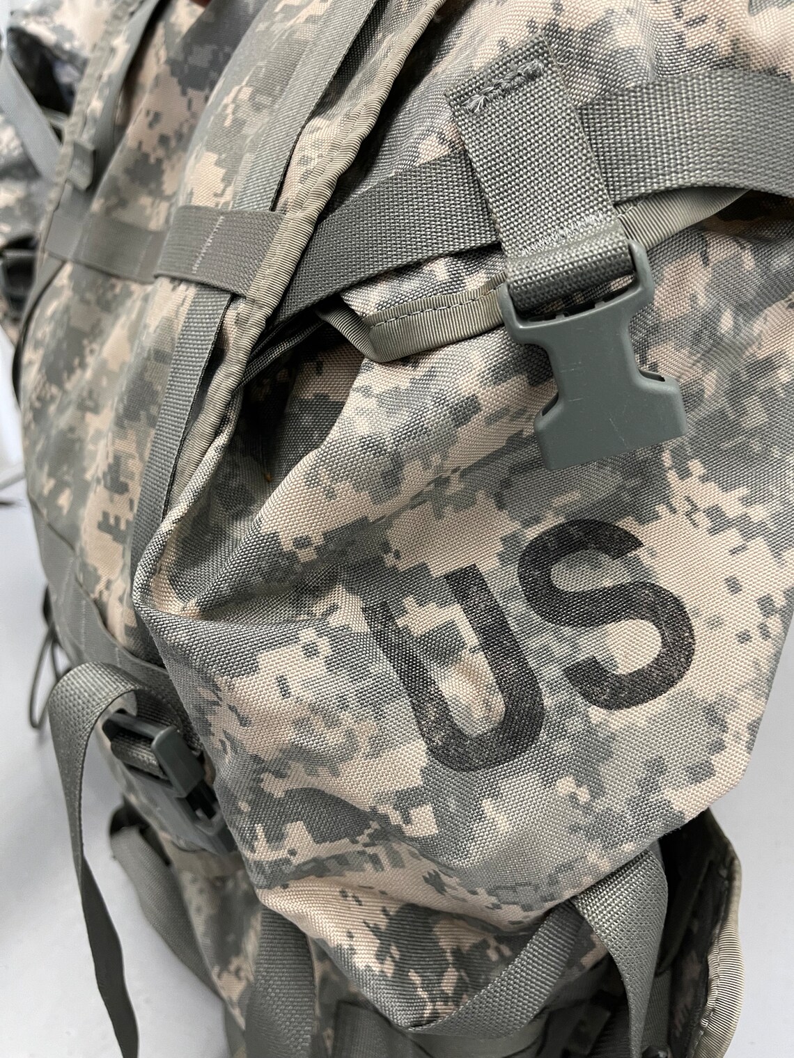 US Military Genuine Issue ACU Digital Mollee II Large Ruck Sack With ...