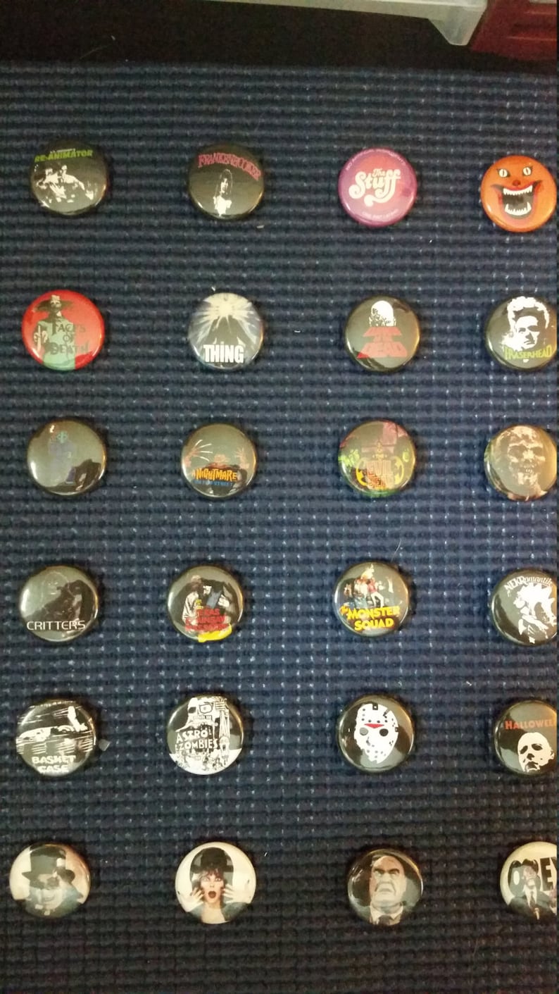 Spooky gold play button - dsaesol