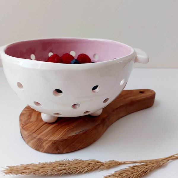 Ceramic Berry Bowl - Etsy