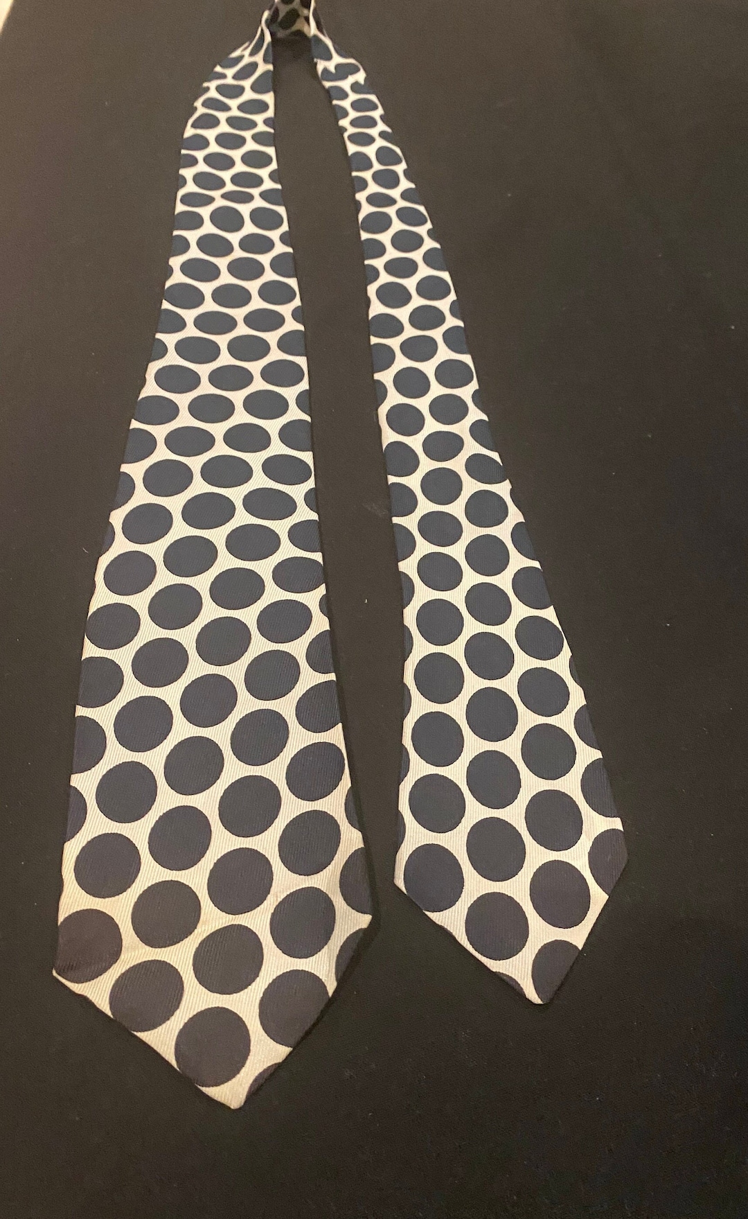 Vintage Spotted Necktie / Vintage Men’s Tie - Etsy