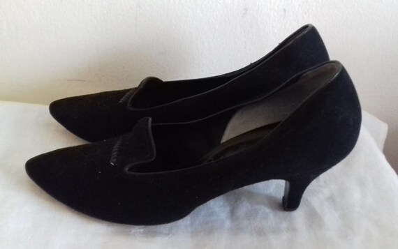 1940s Ladies Shoes / by - Emma jellas - The shoes you… - Gem