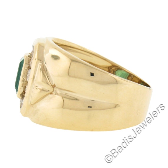Estate 14k Yellow Gold 1.56ctw Green Bezel Set Emeral… - Gem