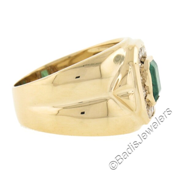 Estate 14k Yellow Gold 1.56ctw Green Bezel Set Emeral… - Gem