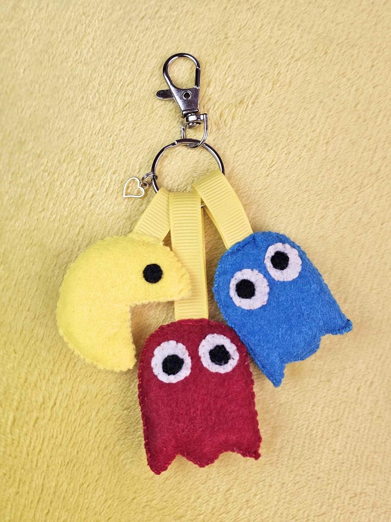 Handmade Felt Pac-man & Ghost Keychain, Nostalgic Gift - Etsy