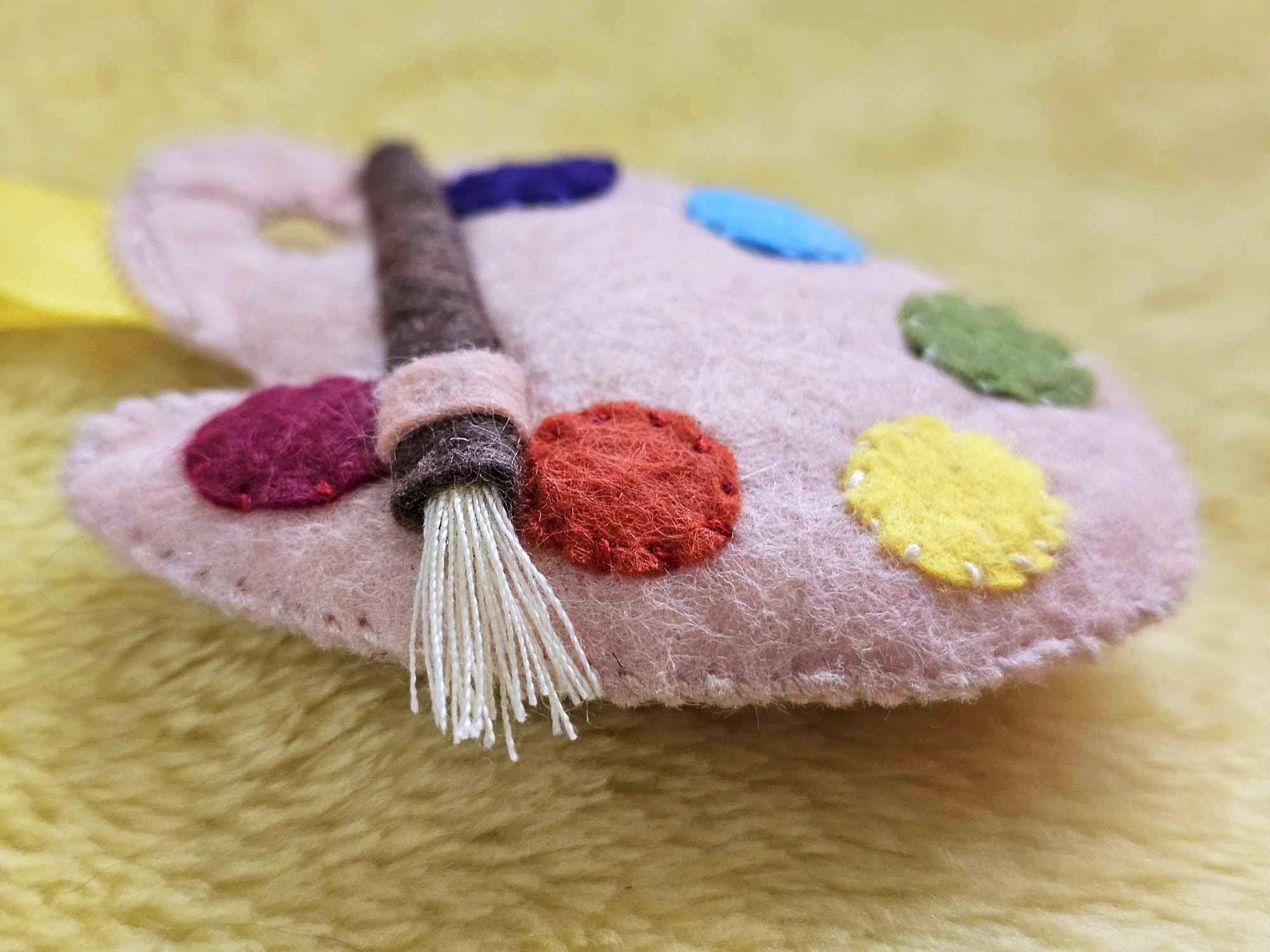 Felt Artist Keychain, Paint Palette Keychain, Pencil Keychain, Crayon ...