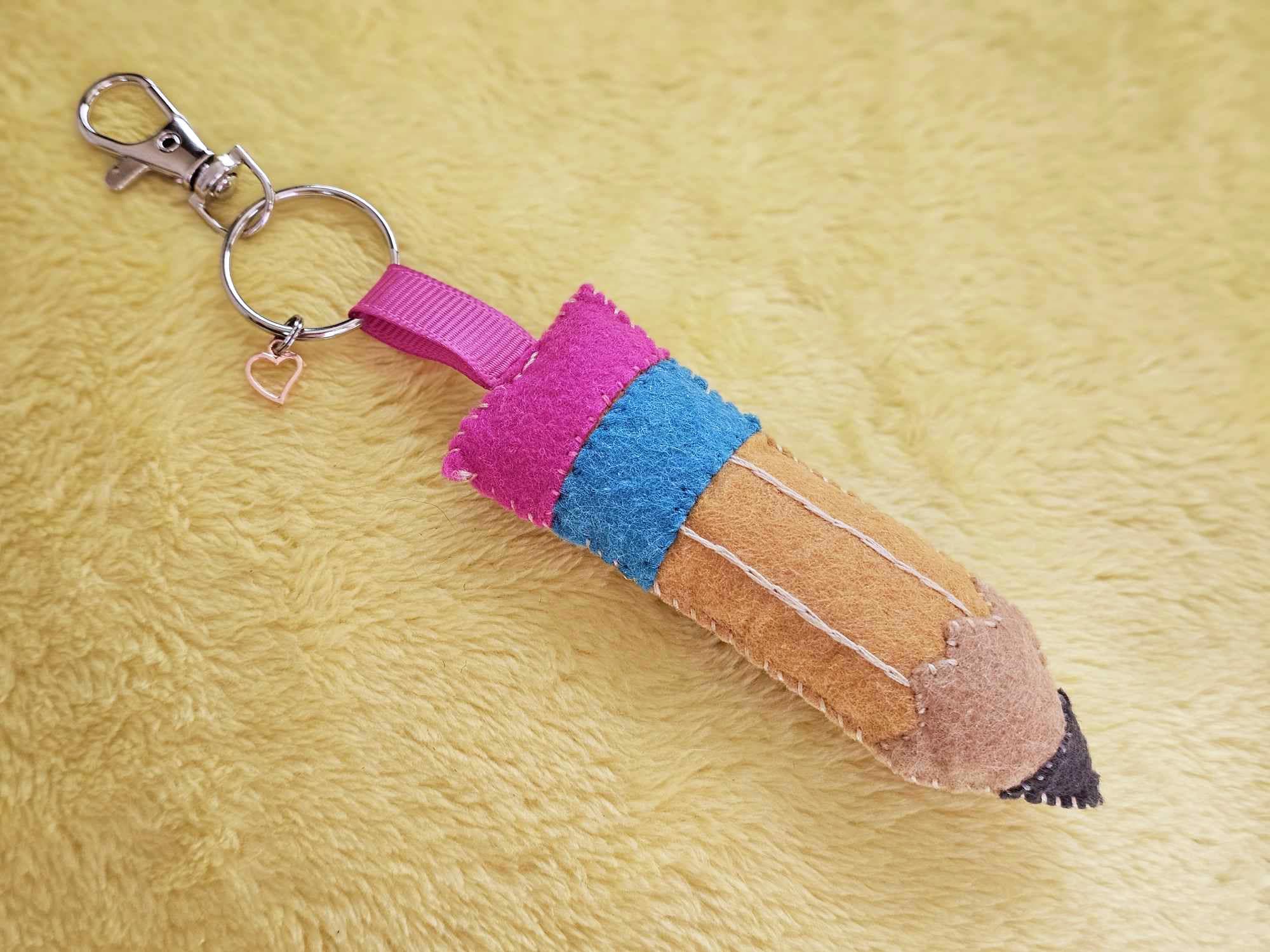 Felt Artist Keychain, Paint Palette Keychain, Pencil Keychain, Crayon ...