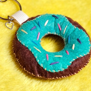 Felt Donut Keychain, Donut Keychain, Felt Keychain - Etsy