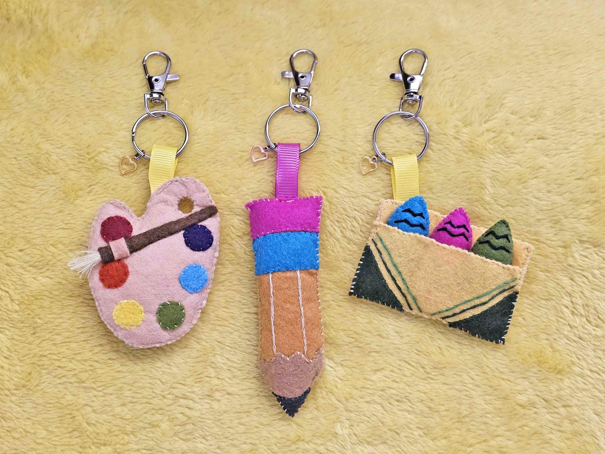 Felt Artist Keychain, Paint Palette Keychain, Pencil Keychain, Crayon ...
