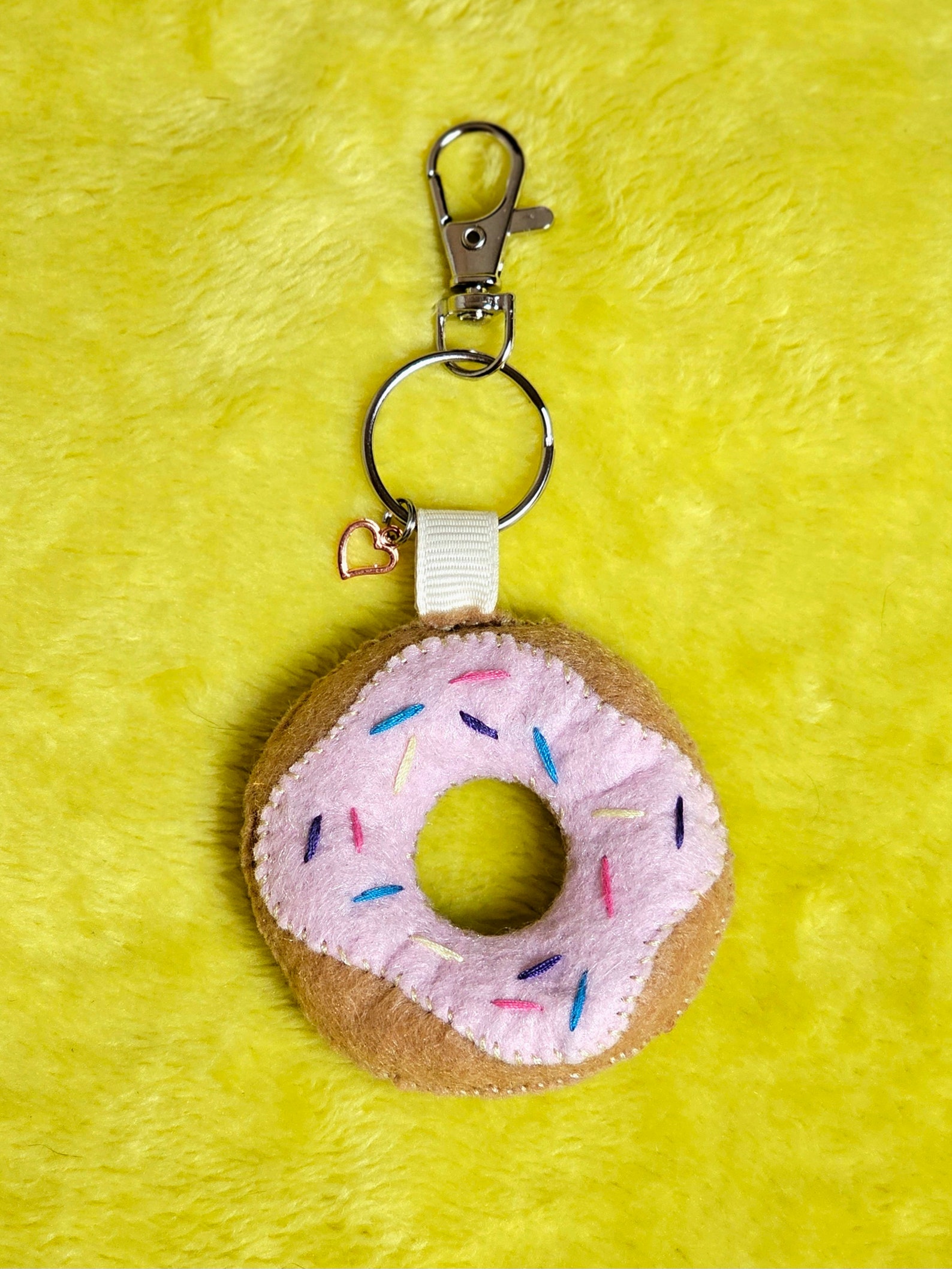 Felt Donut Keychain, Donut Keychain, Felt Keychain - Etsy