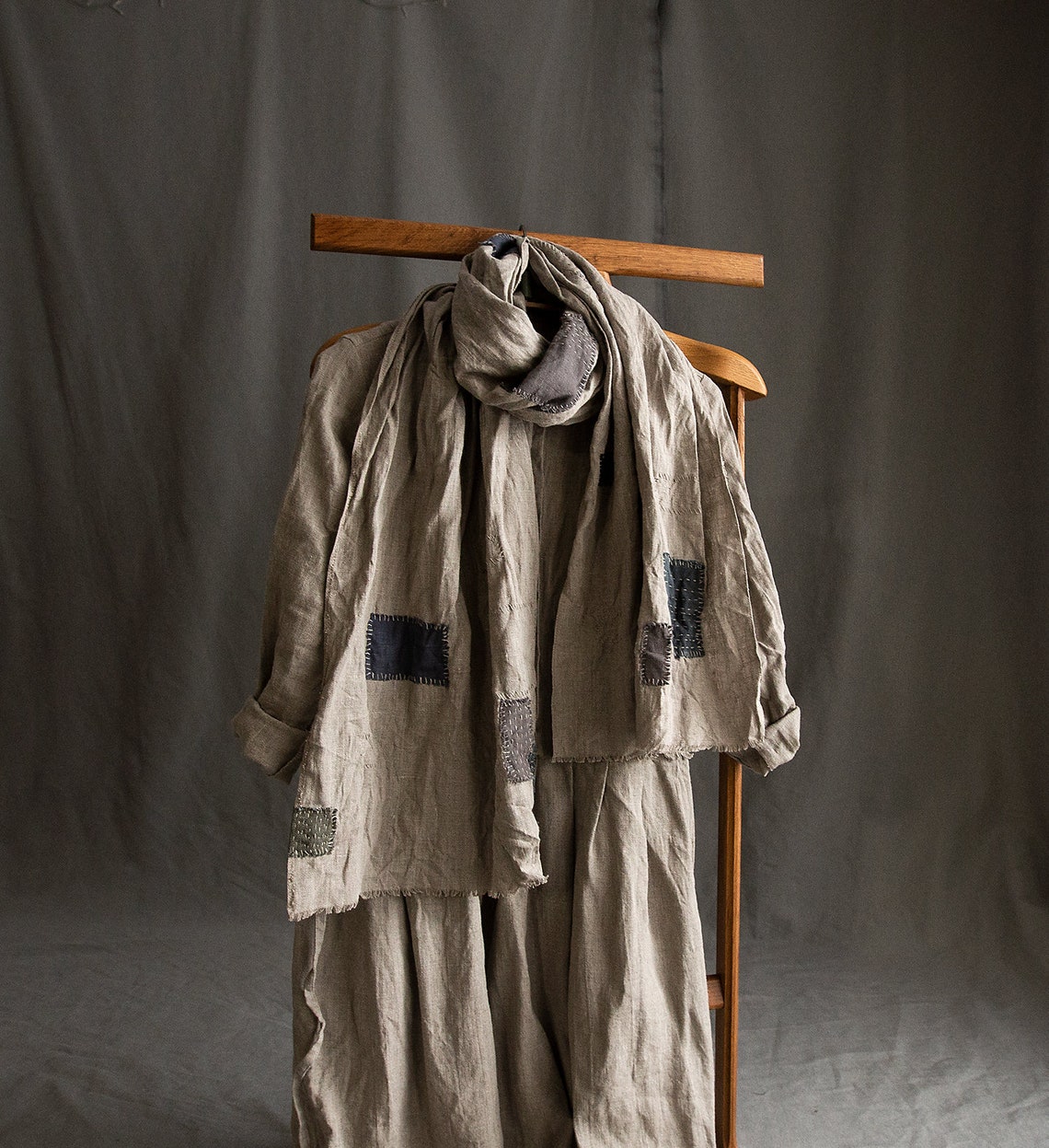 Heavy Linen Patched Scarf INSPIRATION, Natural Grey With Patches in ...