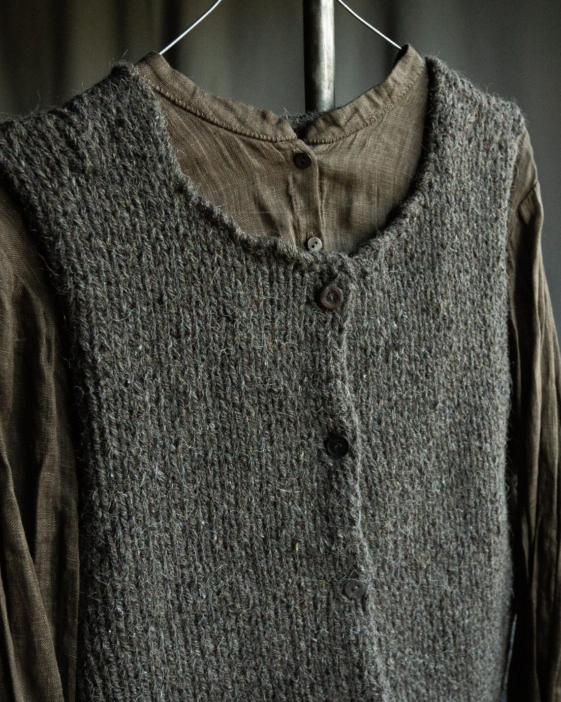 Men's Hand Knitted Sweater Vest HIGHLAND, Coal Rustic Wool - Etsy