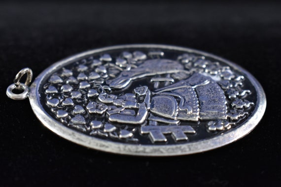 Vintage International Silver Sterling Silver Relief P… - Gem