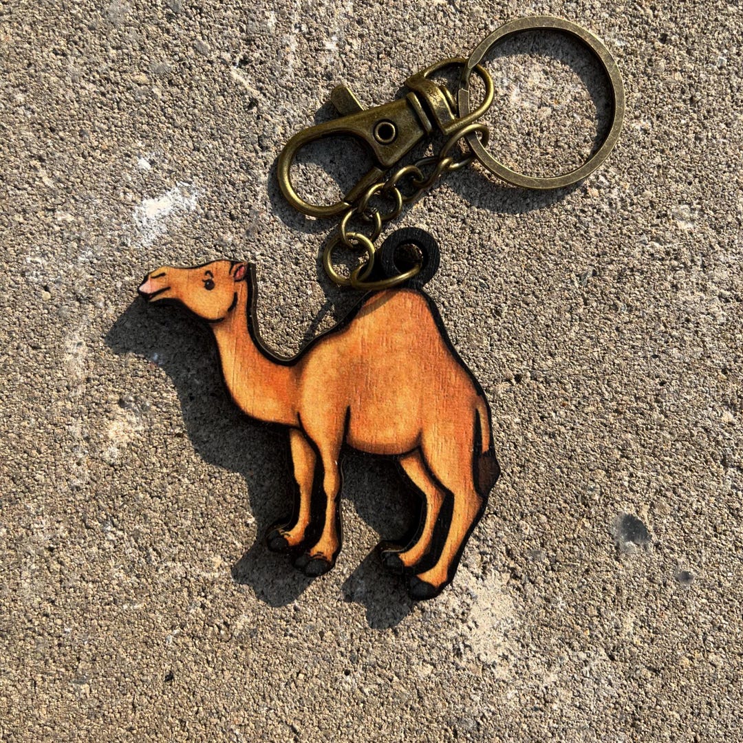 Wood Camel Keychain: Gift for Animal Lovers, Vet Techs, Veterinarians ...