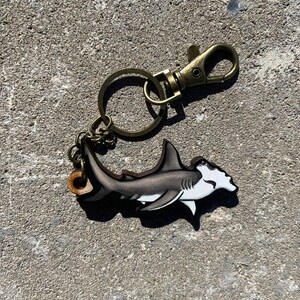Wood Hammerhead Shark Keychain: Gift for Scuba Diver Lovers, Vet Techs ...