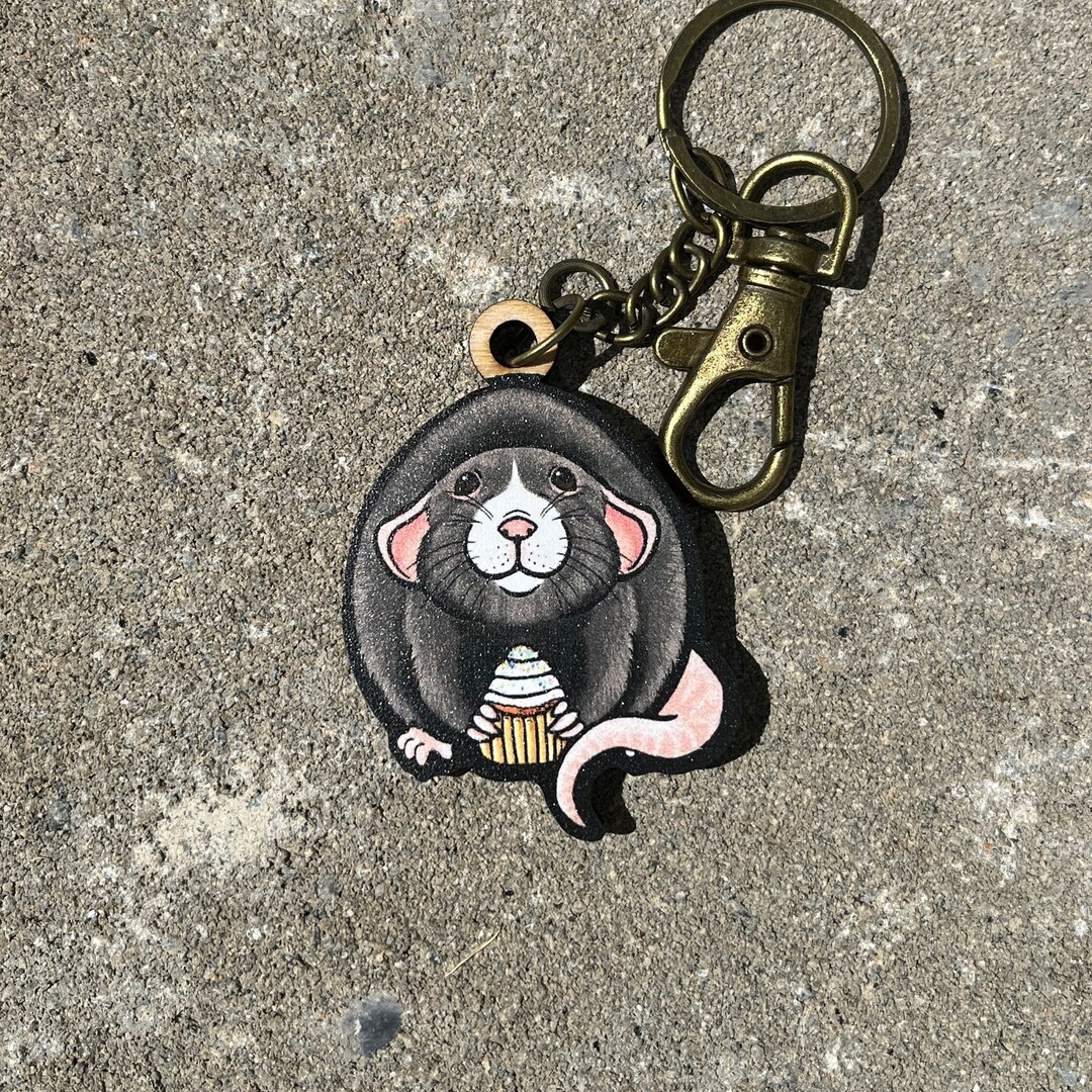 Wood Dumbo Rat Keychain: Gift for Mice Lovers, Vet Techs, Veterinarians ...