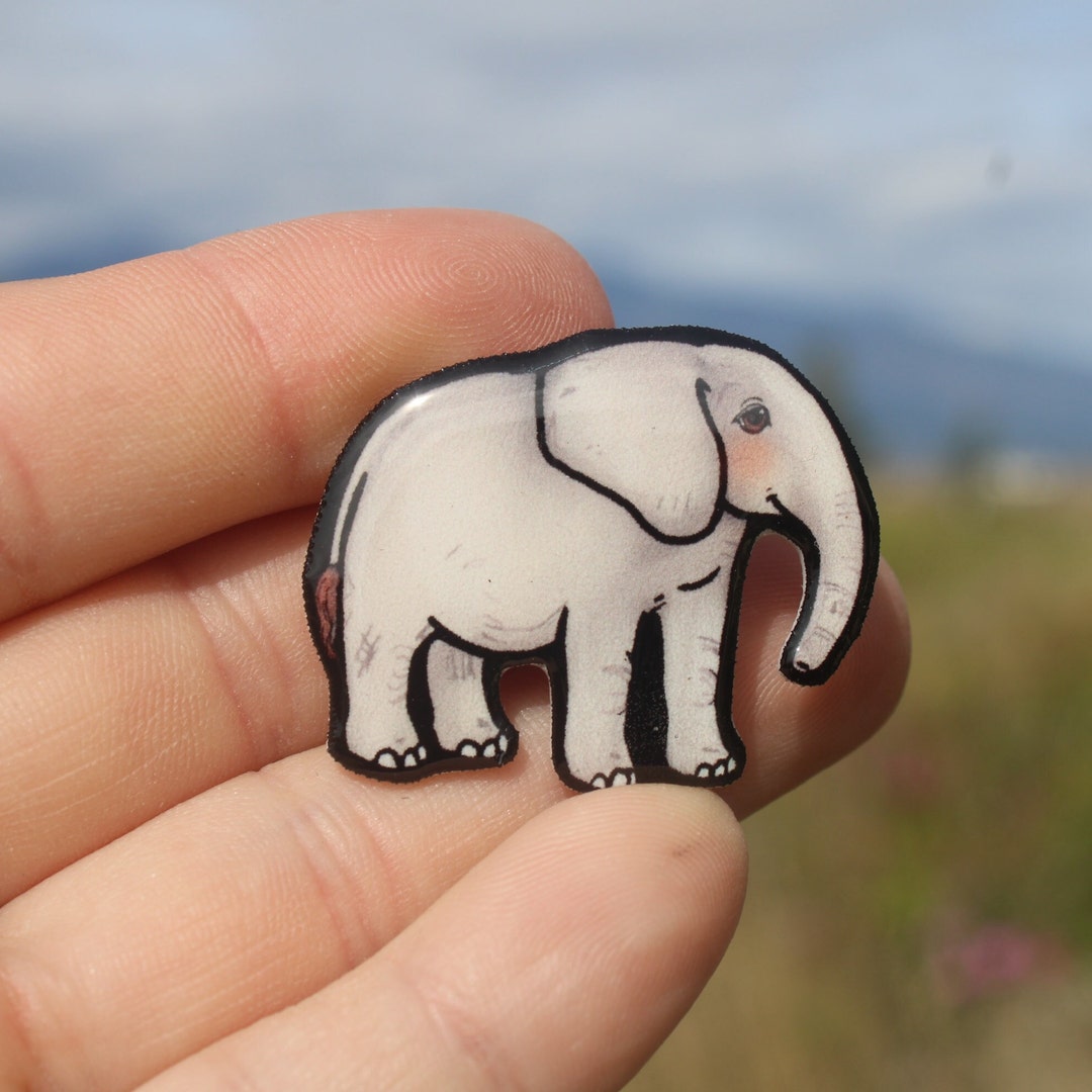 Baby Elephant Magnet: Gift for Elephant Lover, Vet Techs, Veterinarians ...