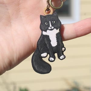 Wood Tuxedo Cat Keychain: Gift for Cat Lovers, Vet Techs, Veterinarians ...