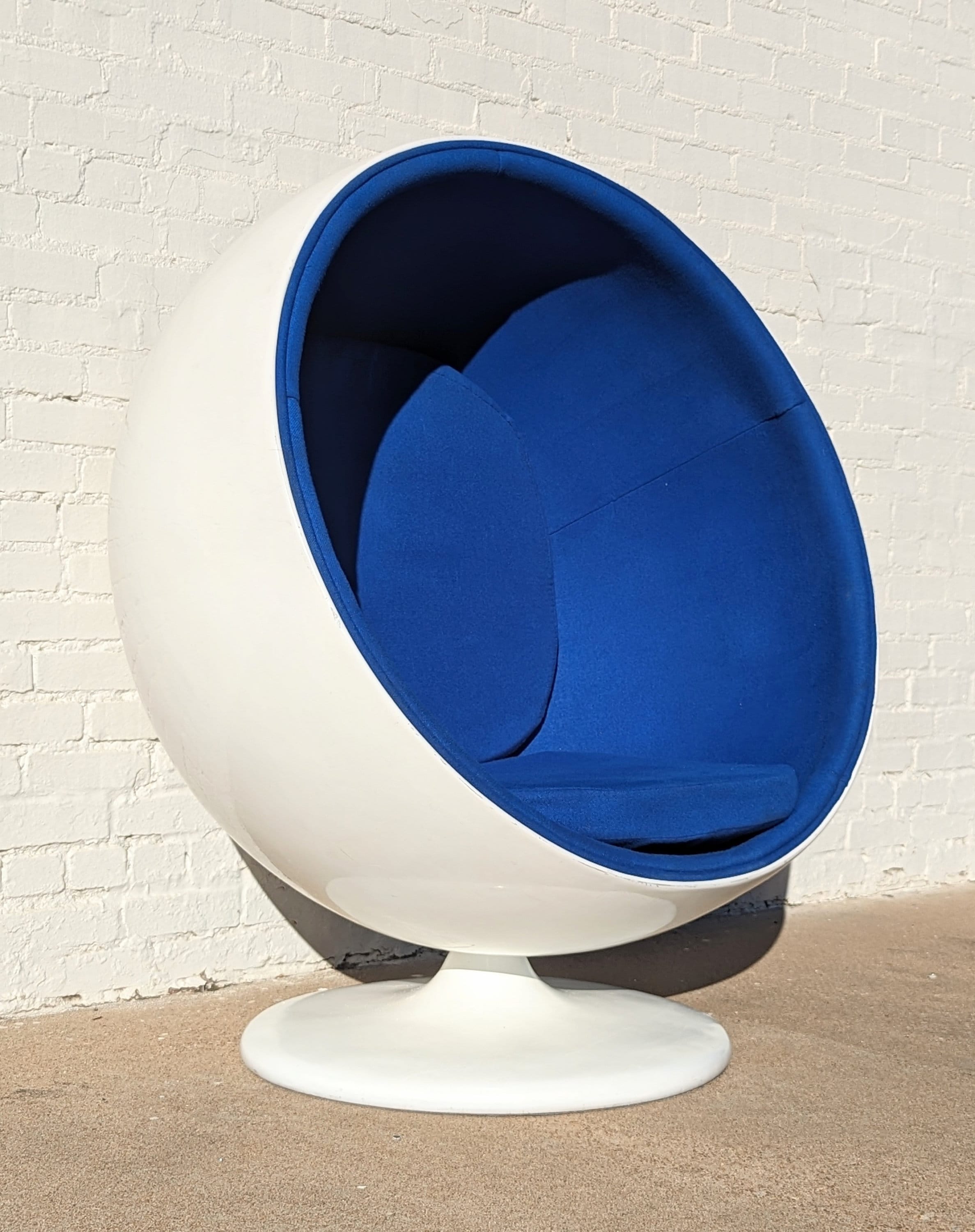 Mid Century Modern Eero Aarnio Inspired Ball Chair Etsy