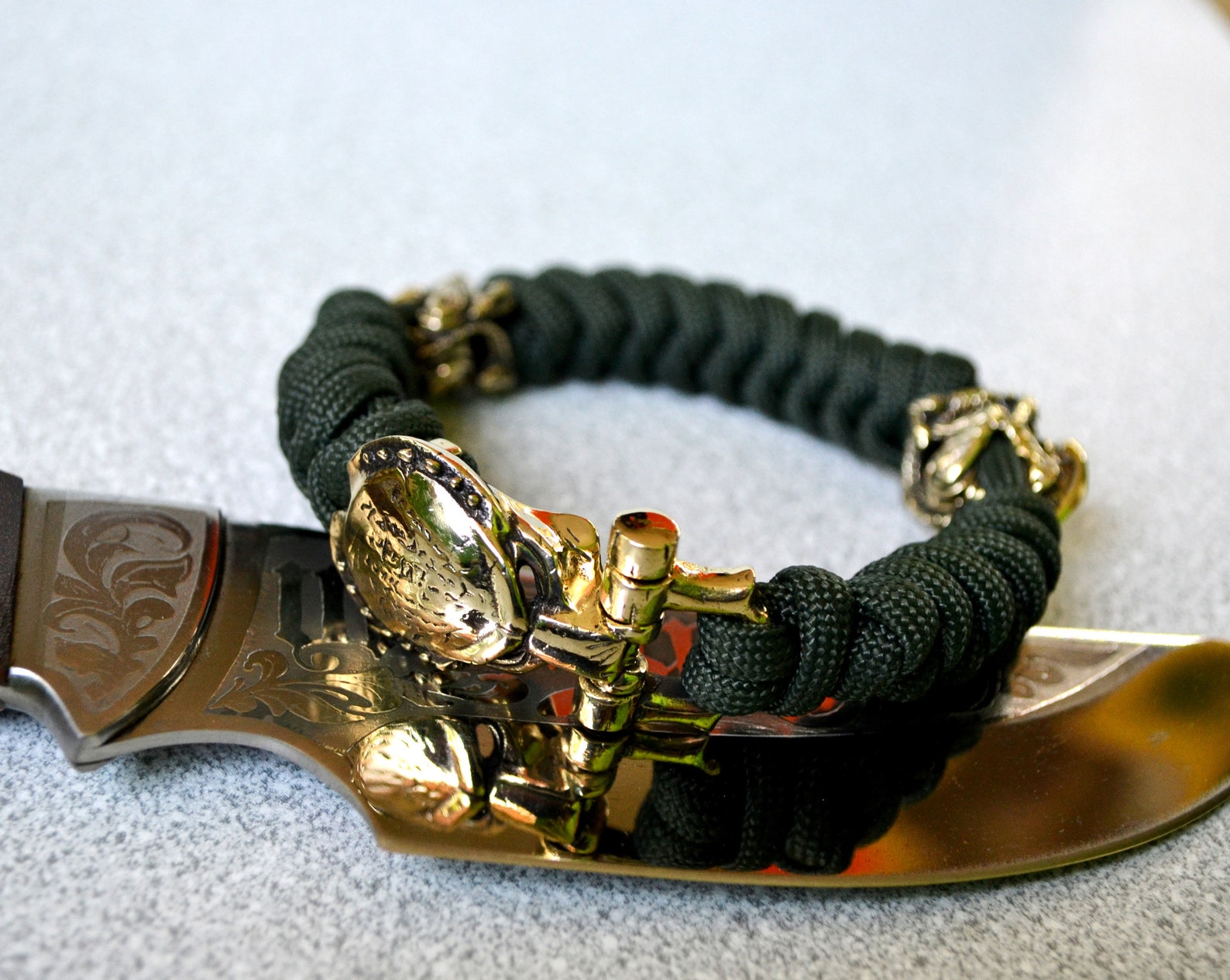 Paracord Bracelet With Predator Alien Brass Clasp Gift for - Etsy