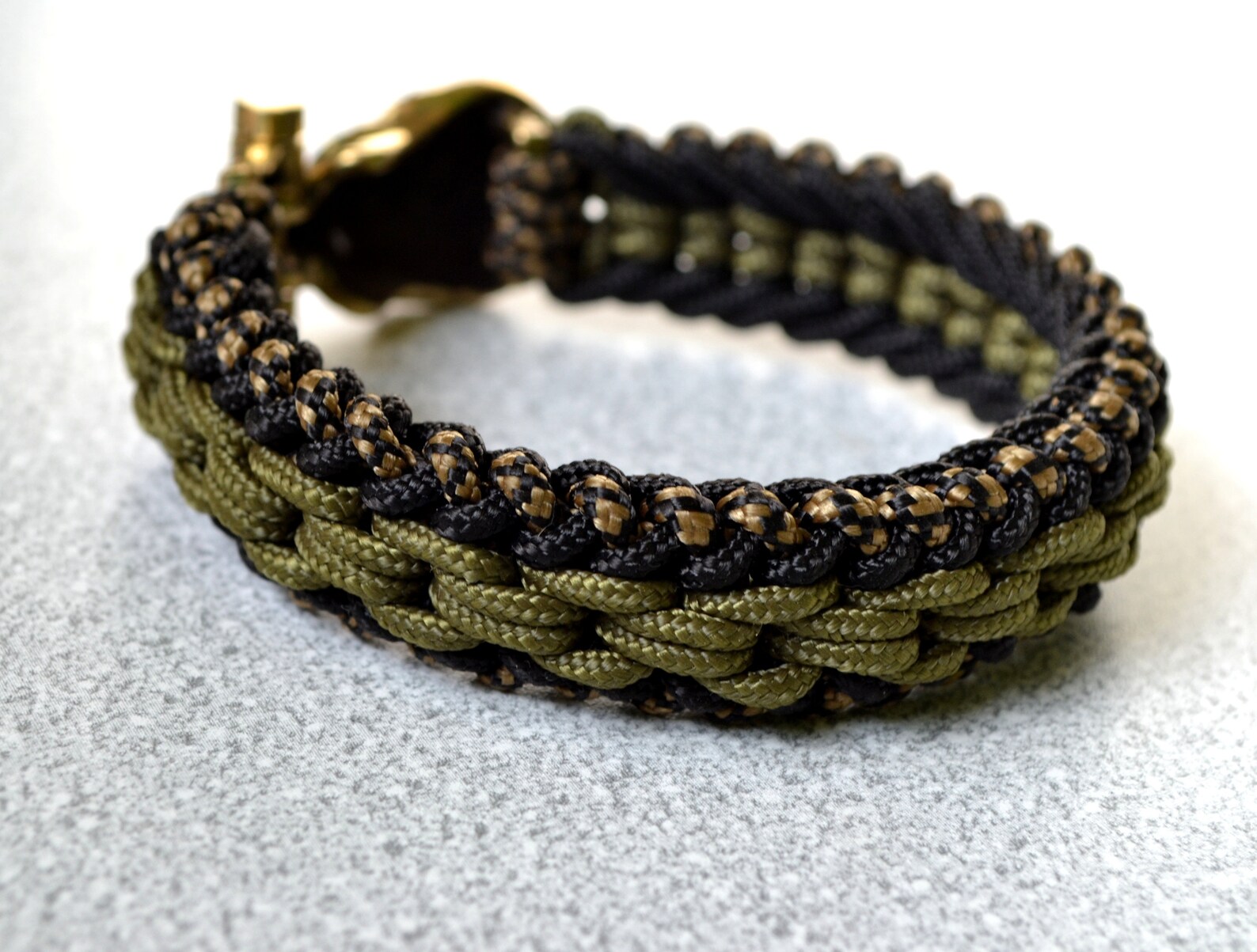 Predator Bracelet, Paracord Braided Men Bracelet, Gift for Him, Mens ...