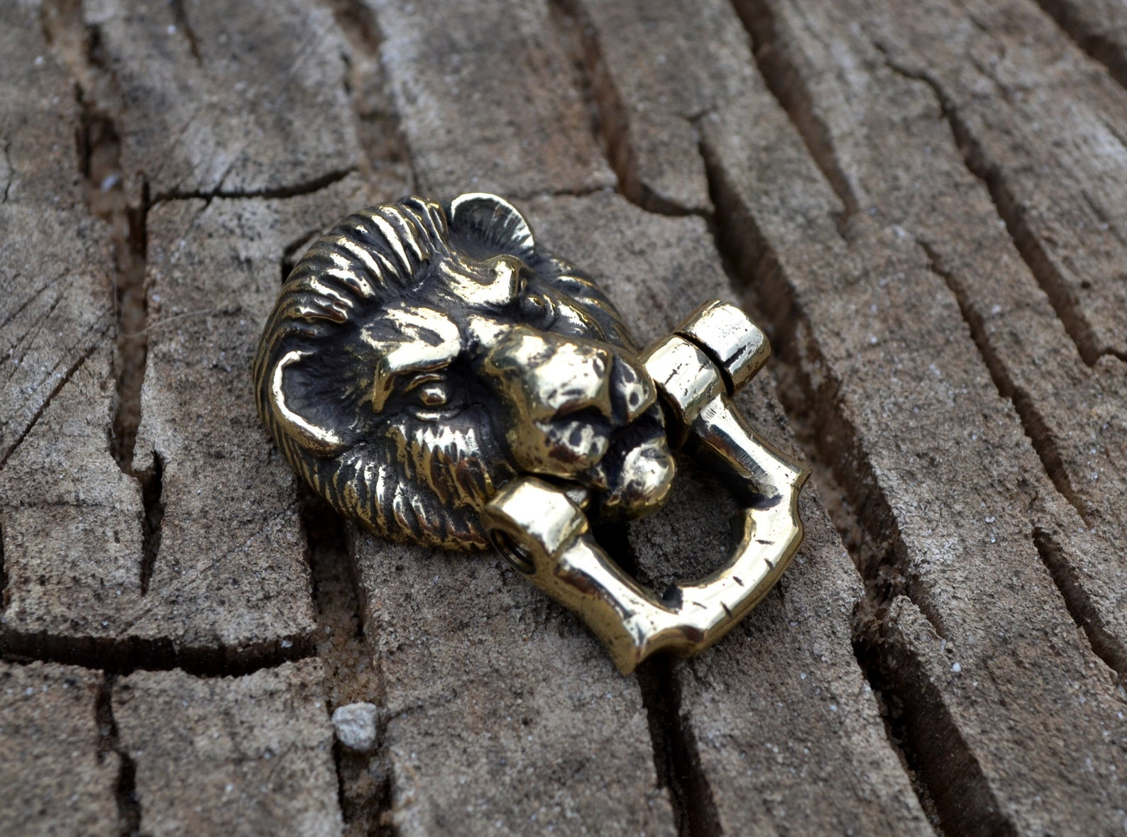 Lion Head Brass Shackle, Unique Handmade Casted Shackle for Paracord ...