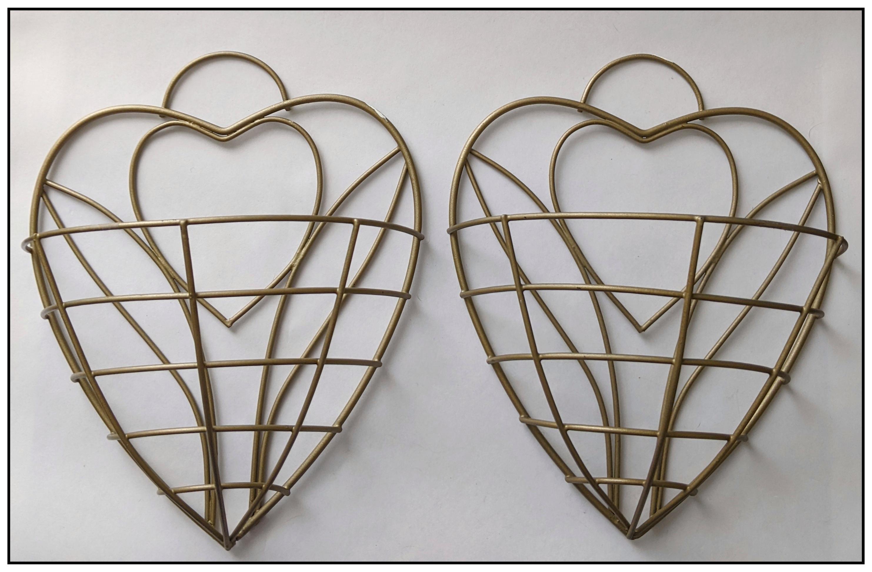 Set of 2 Vintage Wire Heart-shaped Wall Pockets Decor Wall Hangings - Etsy