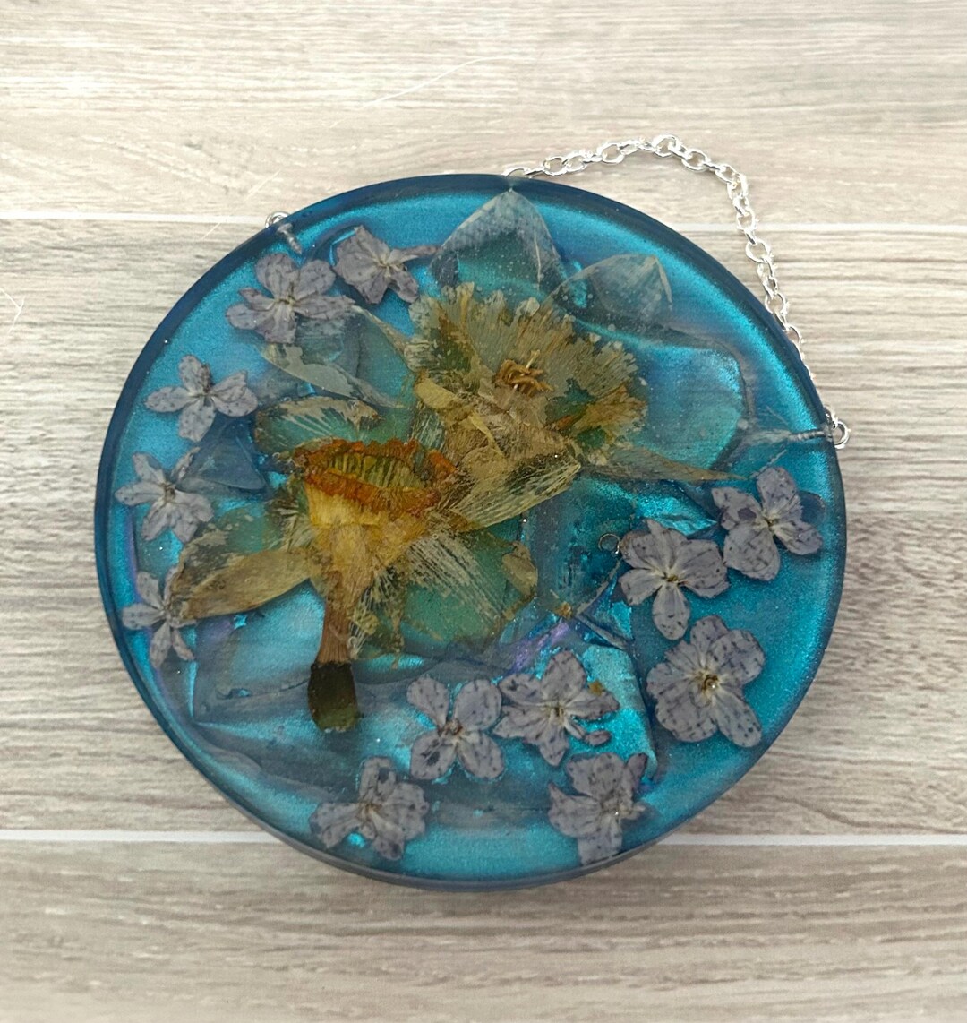 Resin Floral Wall Hanging, Resin Floral Wall Art, Daffodil Decor, Resin ...