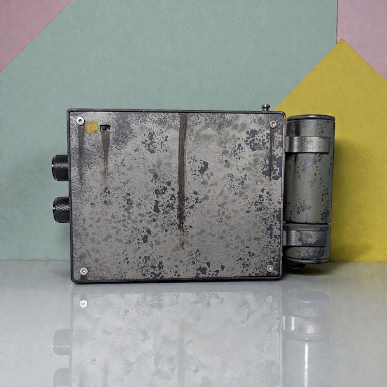 Nixie Tube Clock With FM Radio, Bluetooth Speaker & Geiger Counter - Etsy