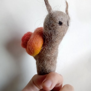 Traditional Wet-felted Finger Puppets / Snail - Etsy