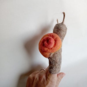 Traditional Wet-felted Finger Puppets / Snail - Etsy